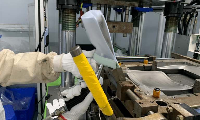 Custom LSR(Liquid Silicone Rubber) Injection Molding Service - JUTION ...