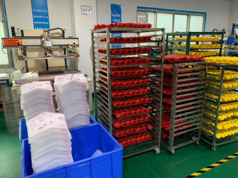 Screen Printing: Print Patterns On Silicone Products - JUTION SILICONE